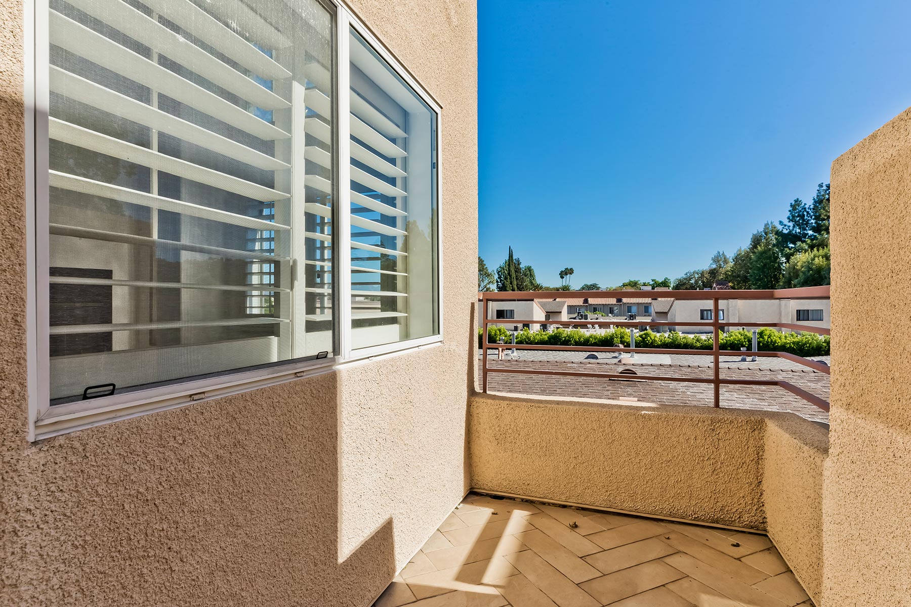 Michael J. Libow - 14290 Dickens Street, Unit 303, Sherman Oaks - Compass