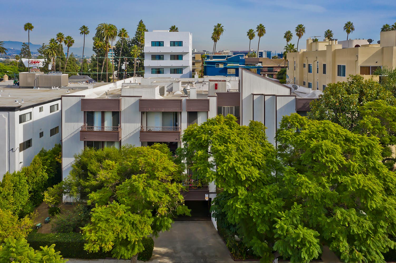 Michael J. Libow - 412 North Oakhurst Drive, Beverly Hills - Compass