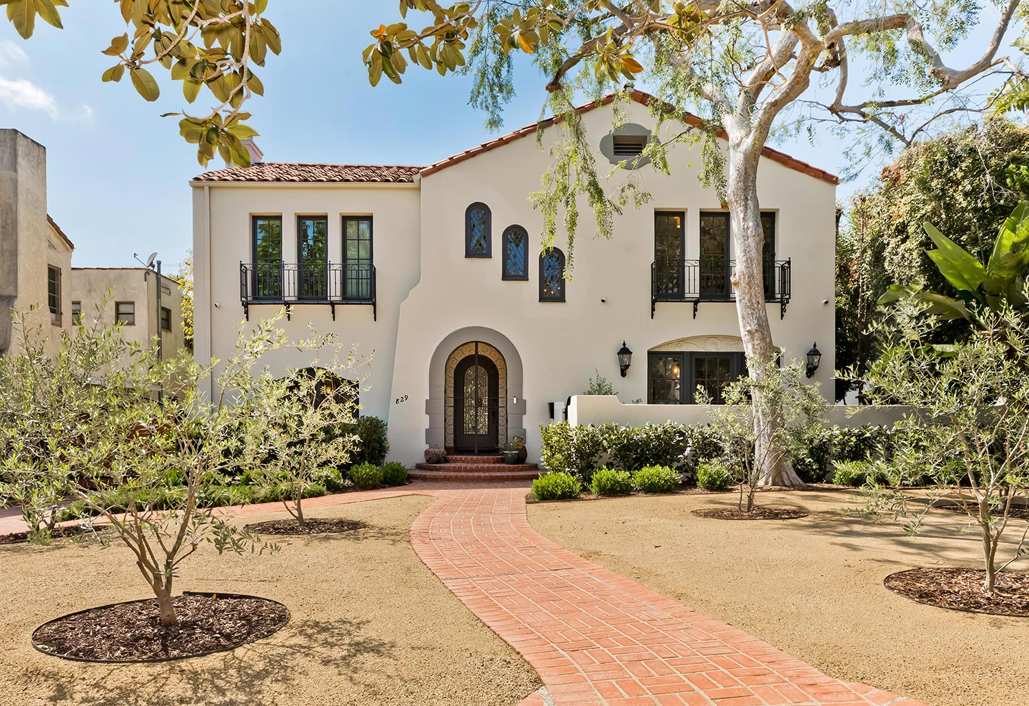 Loren Dunsworth - 829 Keniston Avenue, Los Angeles - Compass