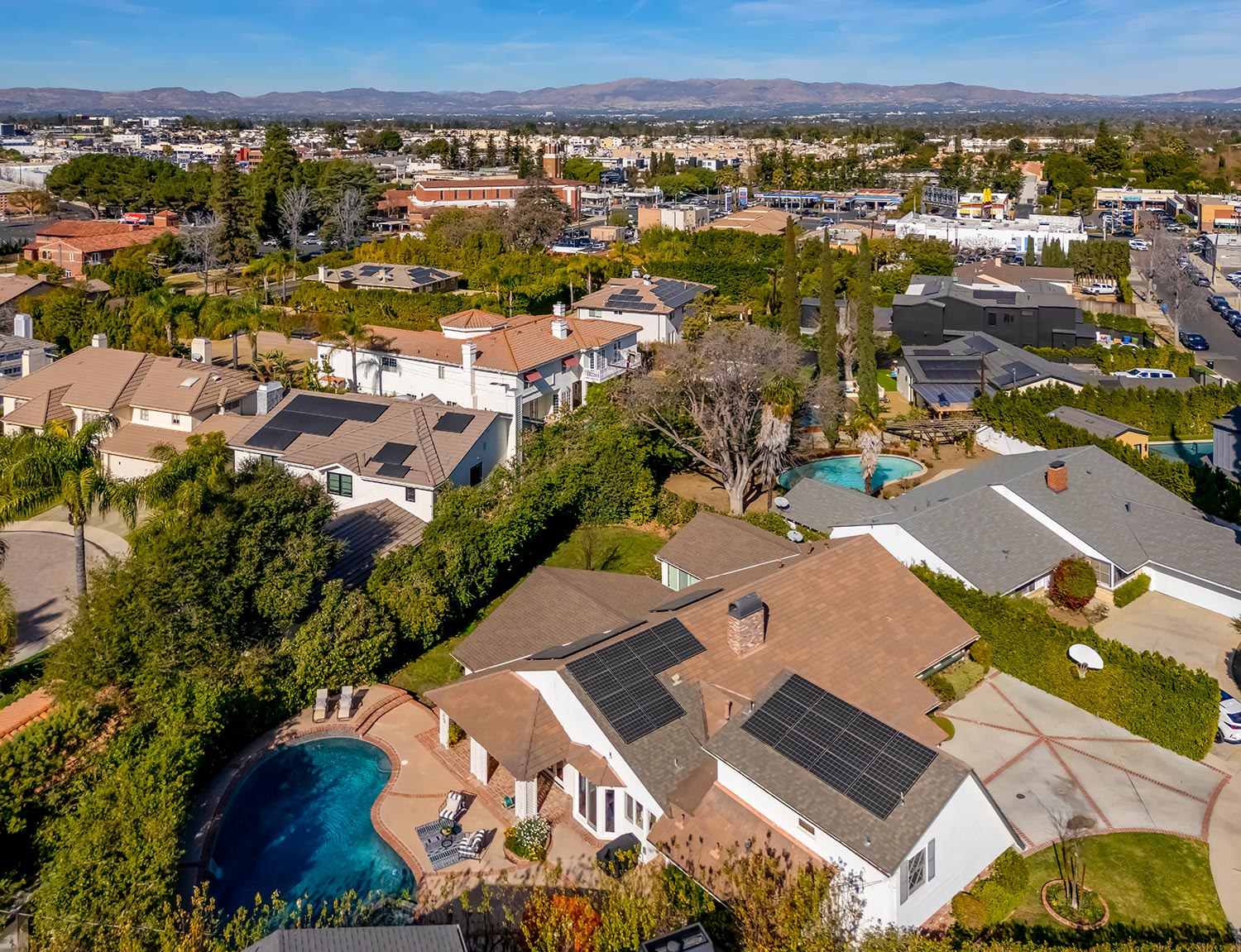 Garry Edelman - 17647 Tarzana Street, Encino - Keller Williams Realty