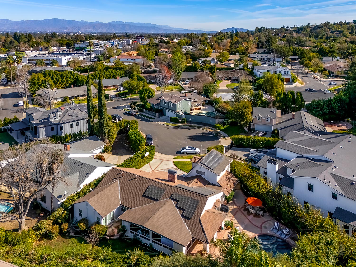 Garry Edelman - 17647 Tarzana Street, Encino - Keller Williams Realty